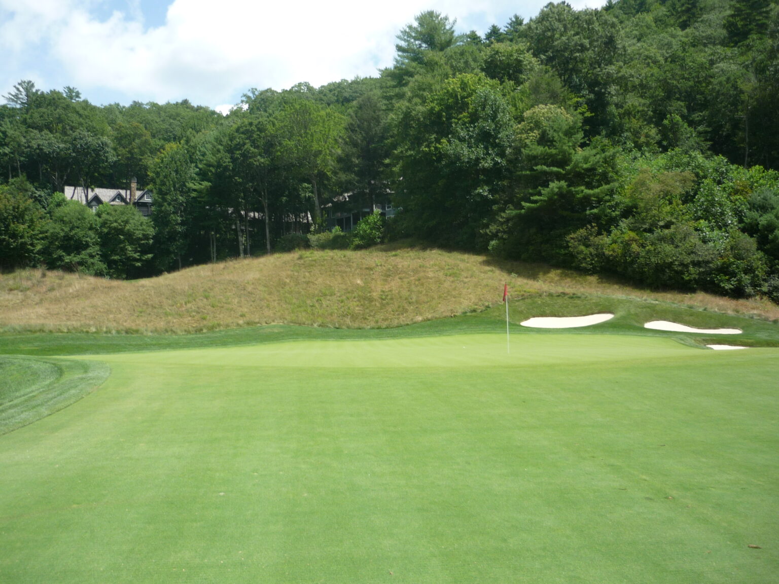 Wade Hampton Golf Club – Tiger Golf Traveler